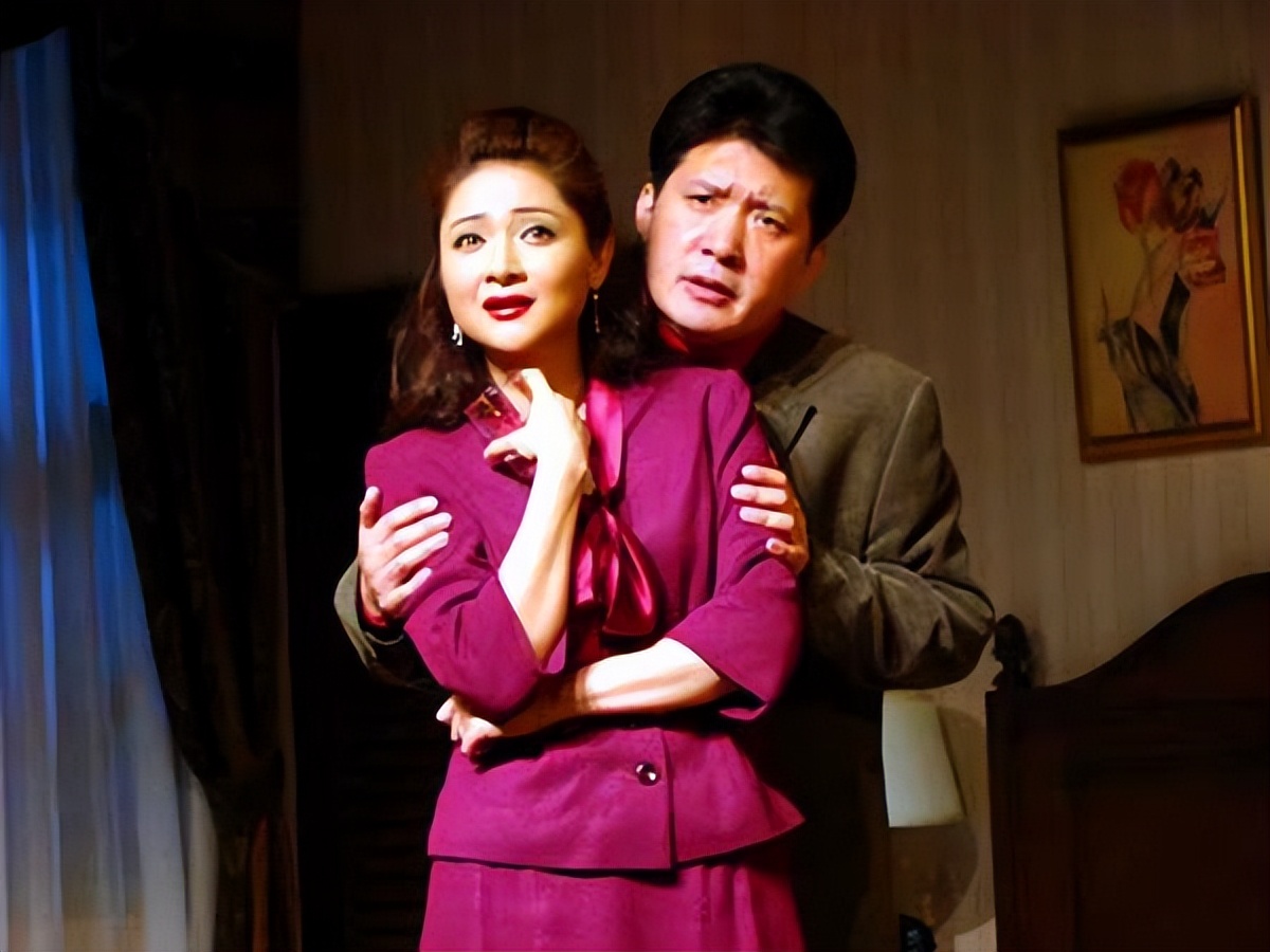 Review of Human Art Humorous Comedy [Grand Hotel Suite] (Photo) - iMedia