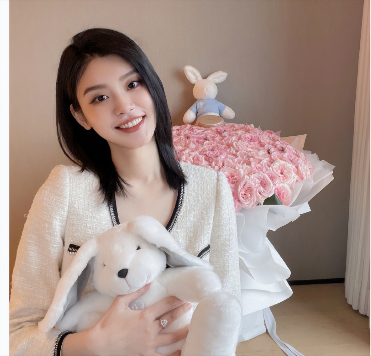 Interaction between Xi Mengyao and her husband: Your happiness makes me ...