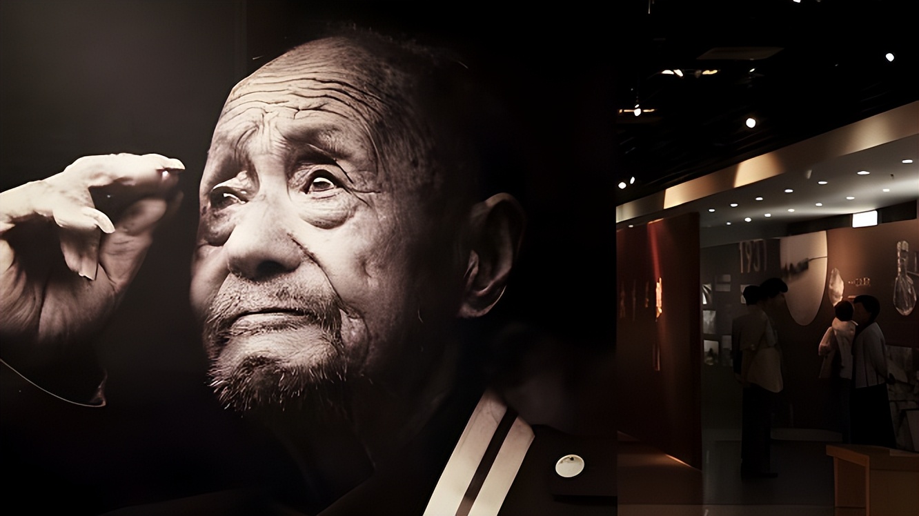 In 1976, an old man in the countryside was stopped from touching the ...