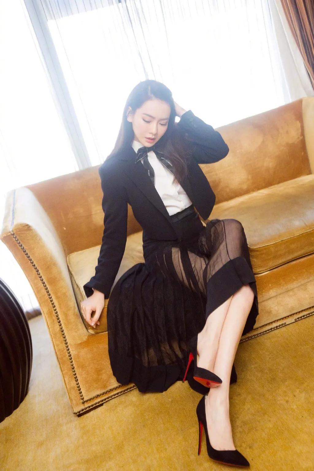 Qiwei stiletto high heels - iNEWS