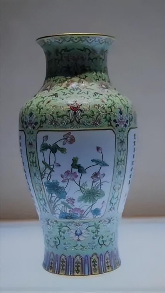 The Characteristics and Evolution of Porcelain in the Kang, Qian and ...