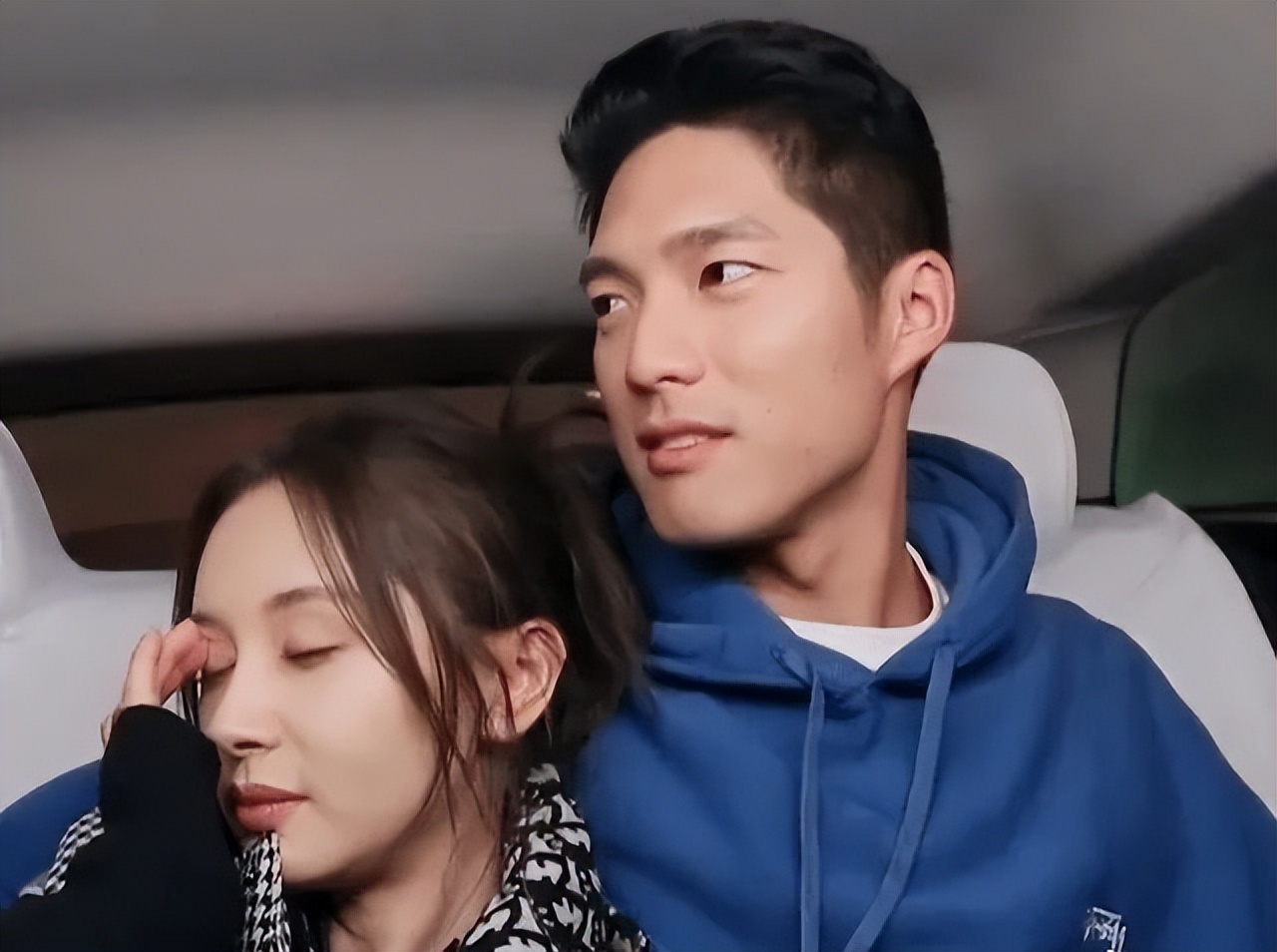 Liu Shishi, Wang Ziwen, Wu Yongen, Gao Ye, Li Yitong and Bi Wenjun - iNEWS