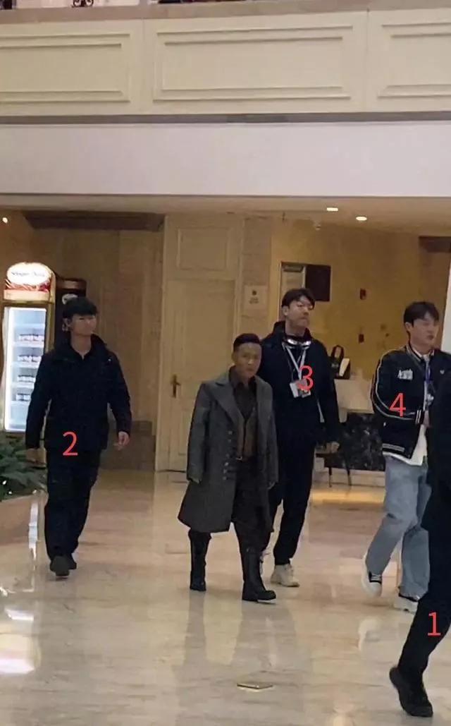 Song Xiaobao appeared in a high-end hotel and was met by chance. He was ...