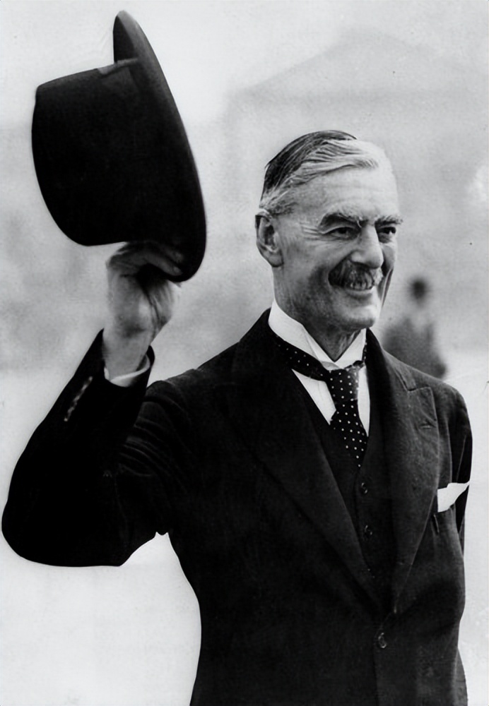 Hitler's "political testament" to solve the "living space crisis" - iNEWS