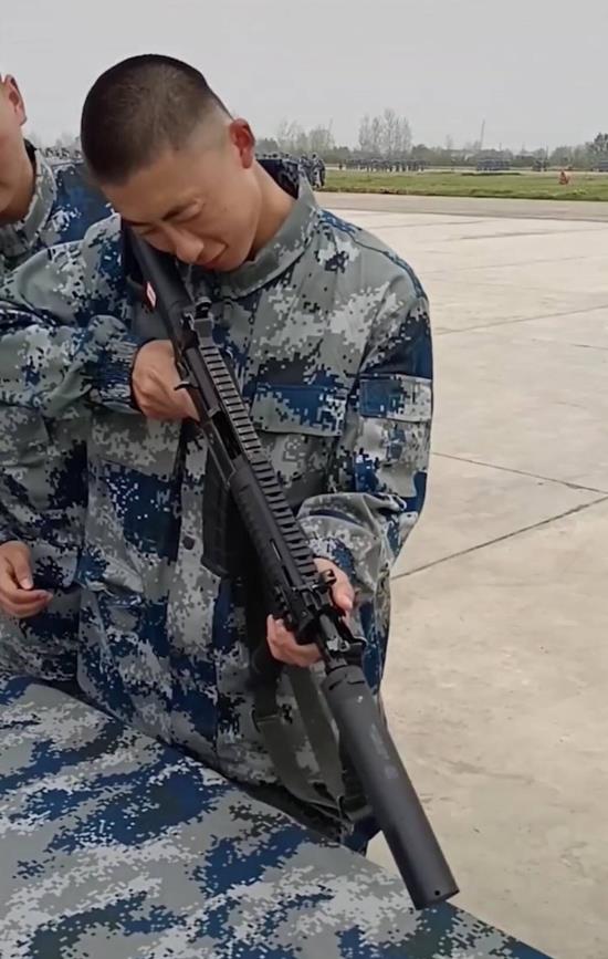 so fast!191 assault rifles are gaining popularity!The new recruits are ...