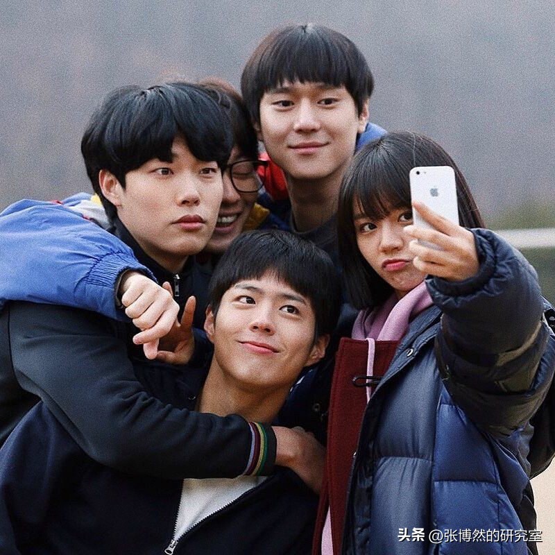 "Please Reply 1998": Emotional Resonance and Time Memory in Korean ...