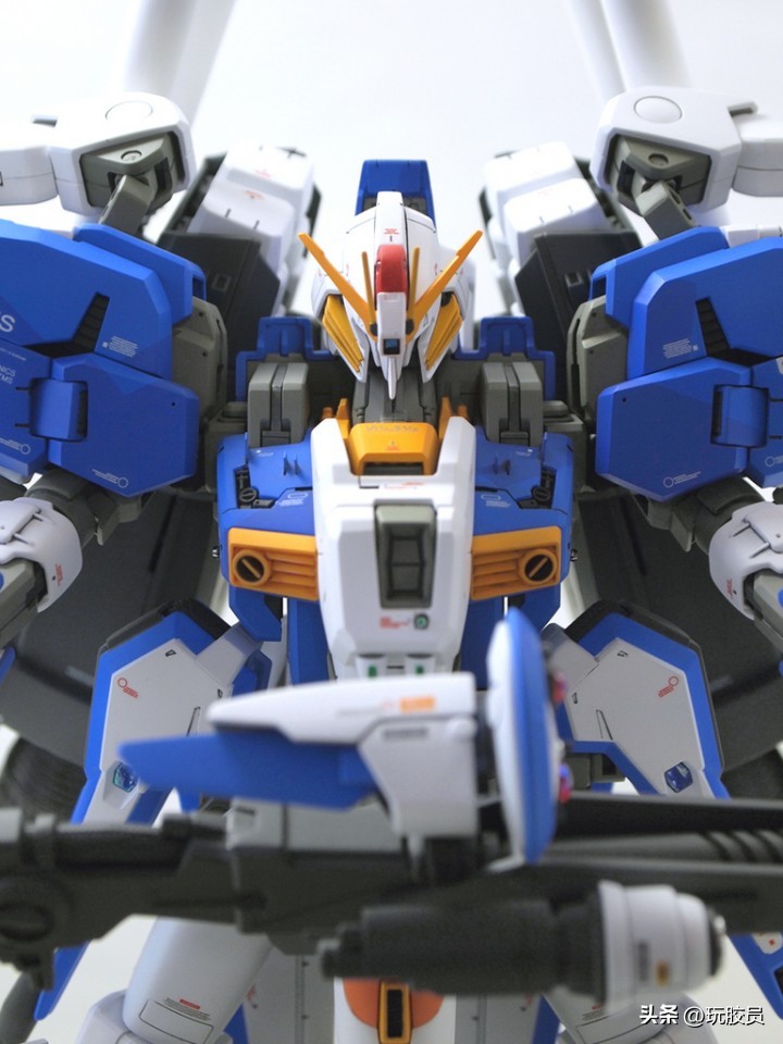 MG EX-S Gundam - iNEWS
