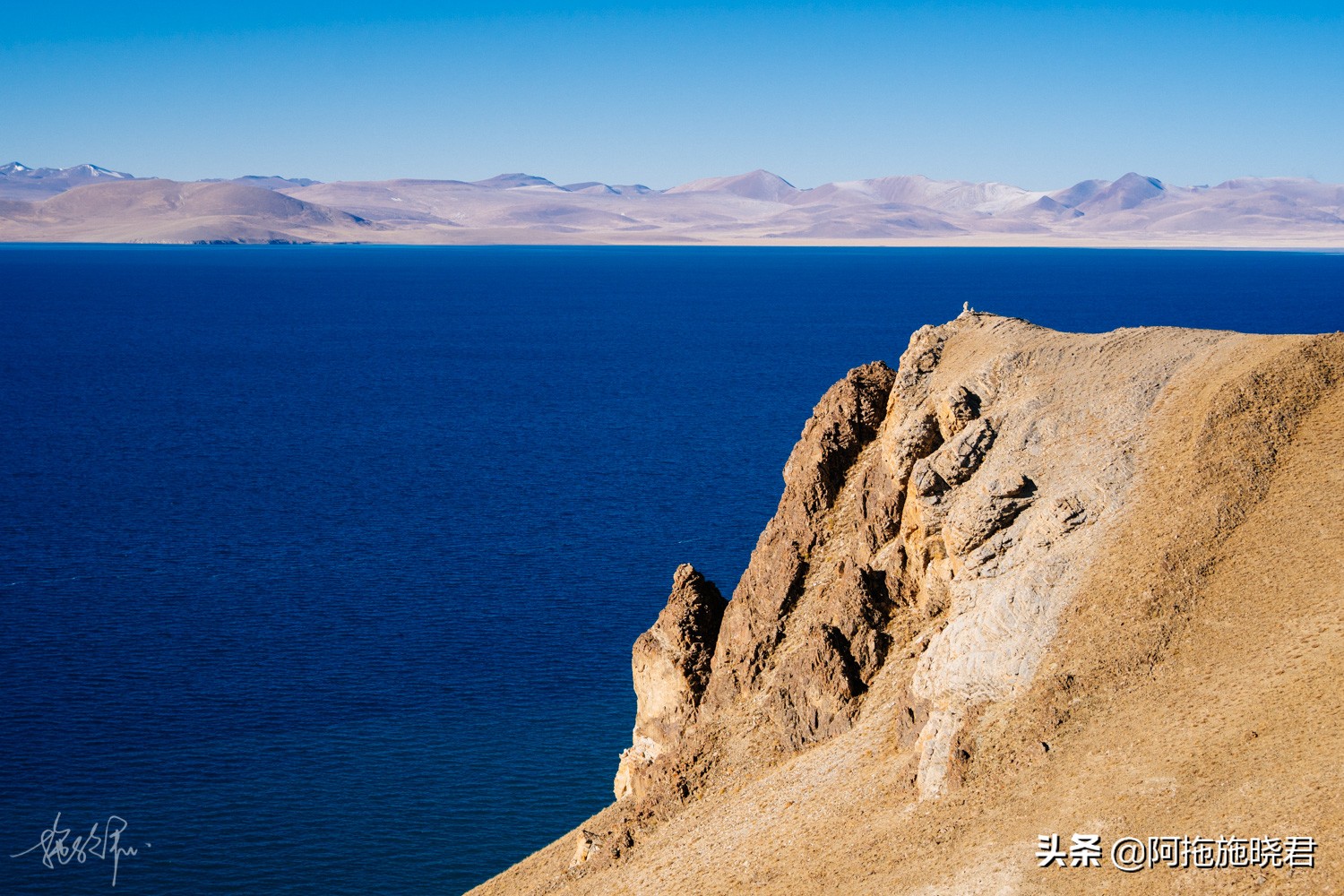 The Pumoyong Co, 5200 meters above sea level, is cold and beautiful ...