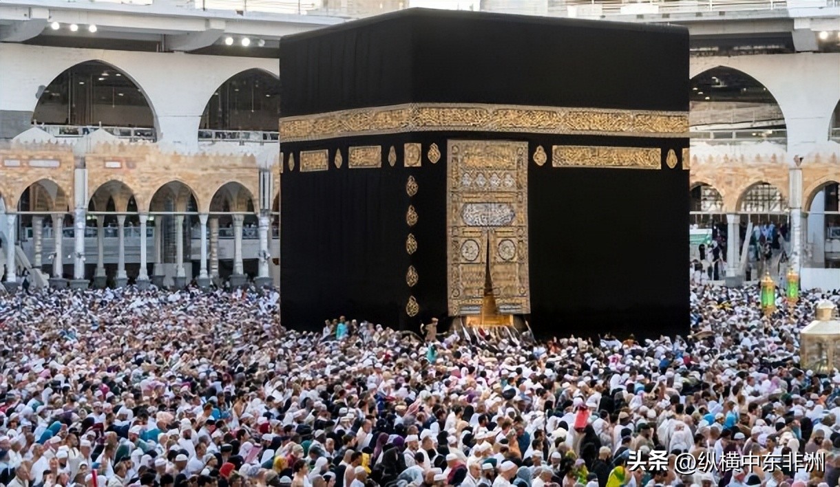 Demystifying the Kaaba: Kaaba Black Stone - Meteorite from outer space ...