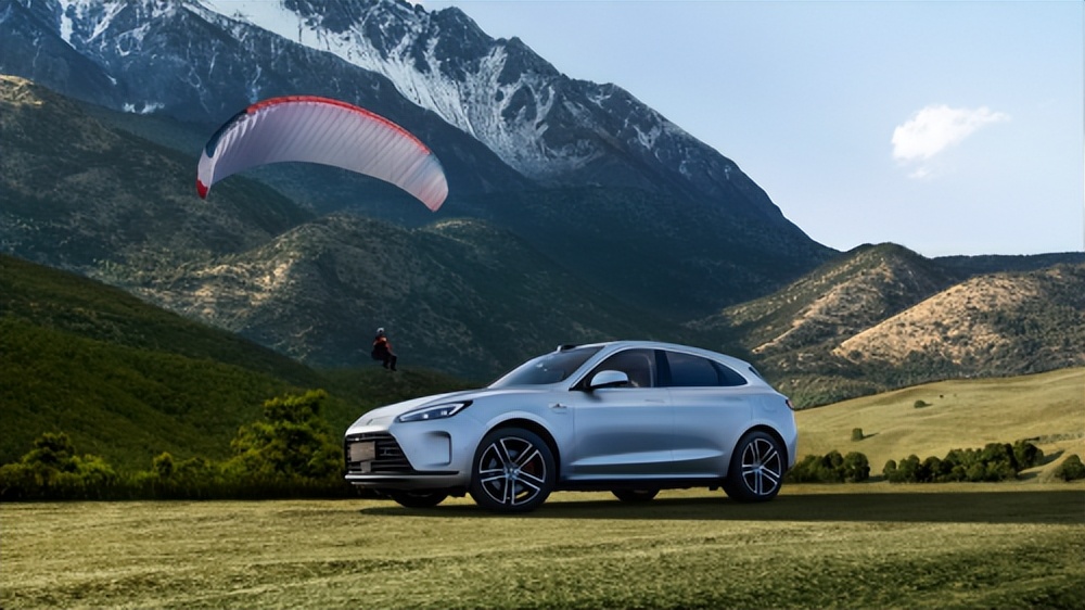 Huawei hits hard, "Double Smart Ceiling" AITO Wenjie M5 Smart Driving ...