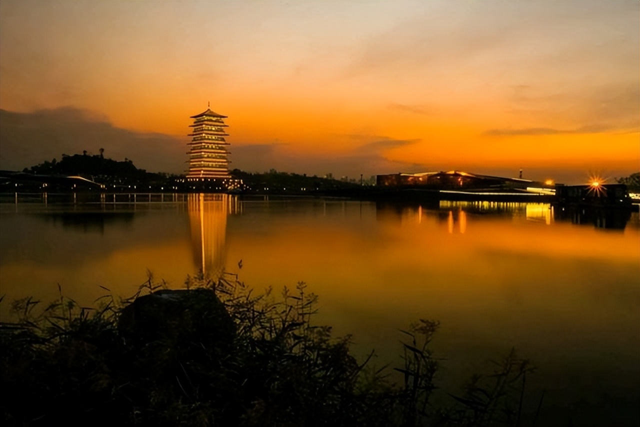 Emperors living in Xi'an - iNEWS
