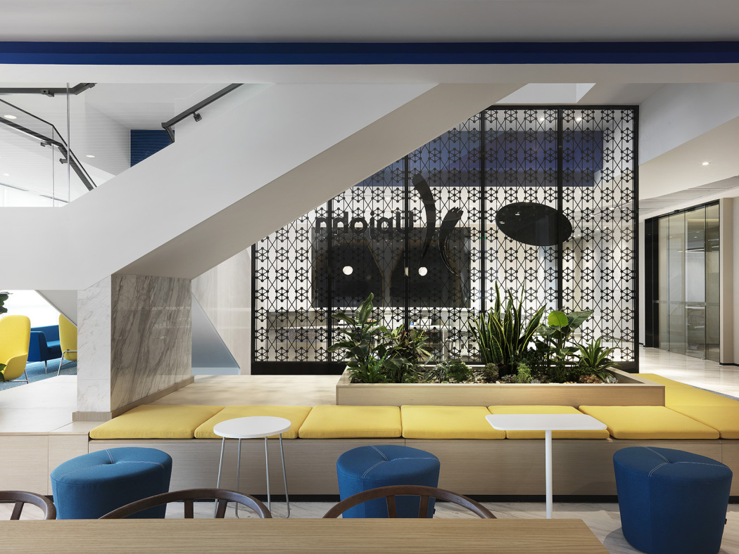 Pfizer Upjohn Shanghai Office, a young soul under steadiness - iNEWS