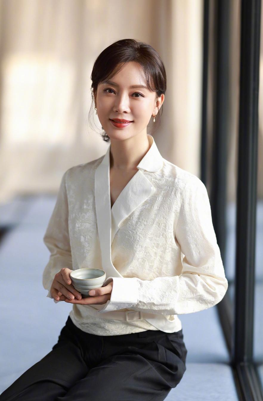 44-year-old Chen Shu celebrates the new year with the blessing word on ...