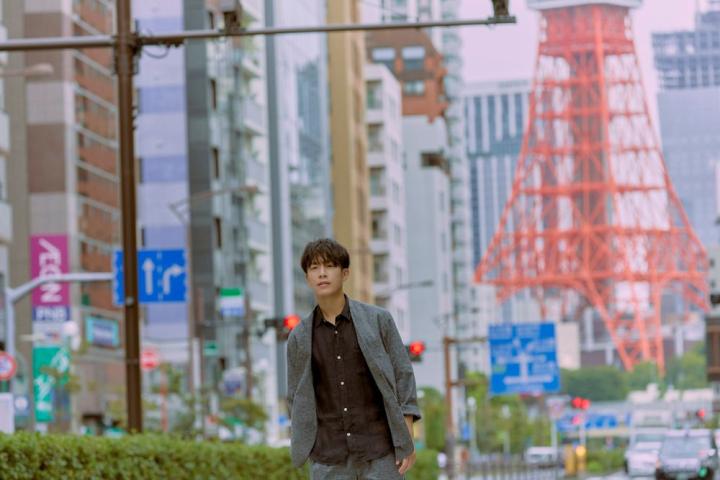 Wei Li'an's new song MV flew to Japan to film "In the Car", the heroine ...