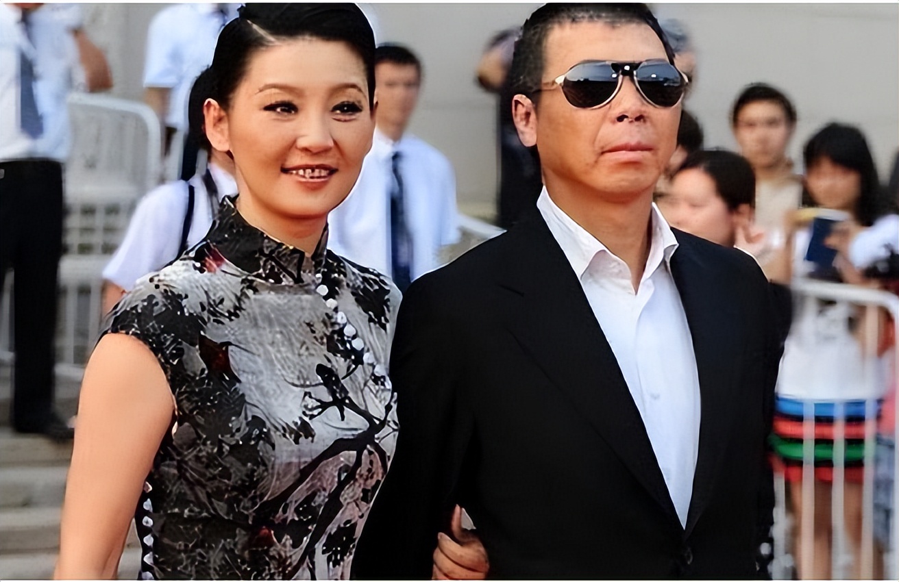 55-year-old Xu Fan visits Feng Xiaogang, director Feng is disgusted and ...