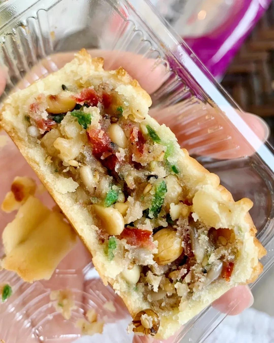 Homemade Five Kernel Mooncakes - iNEWS