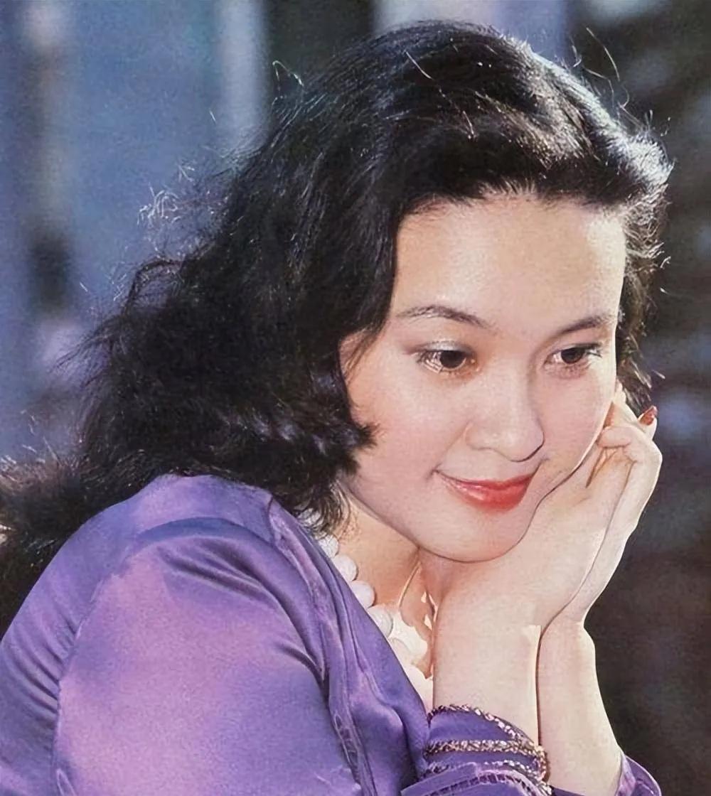 Fang Shu: After separating from Tu Honggang, she raised her two daughters alone. How is she ...