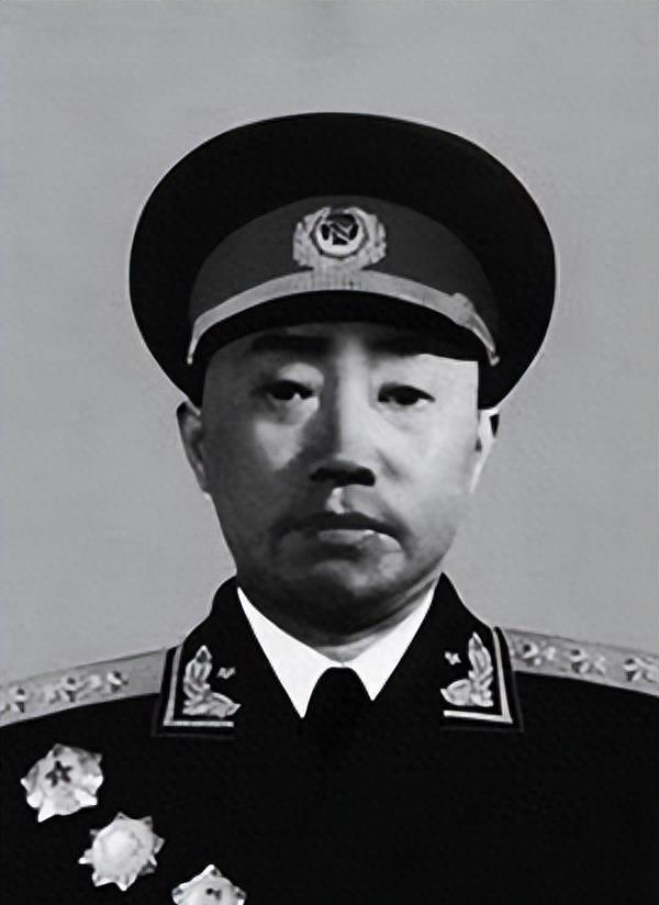 In 1977, Deng Xiaoping resumed the post of Chief of General Staff and ...