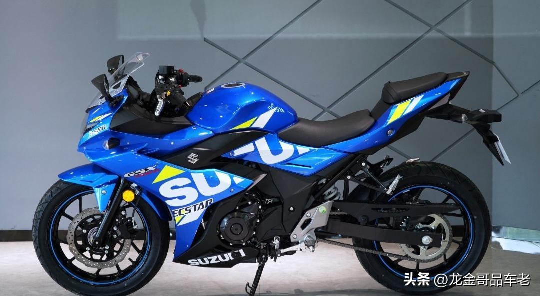 250cc motorcycles with a displacement of less than 30,000 require ...