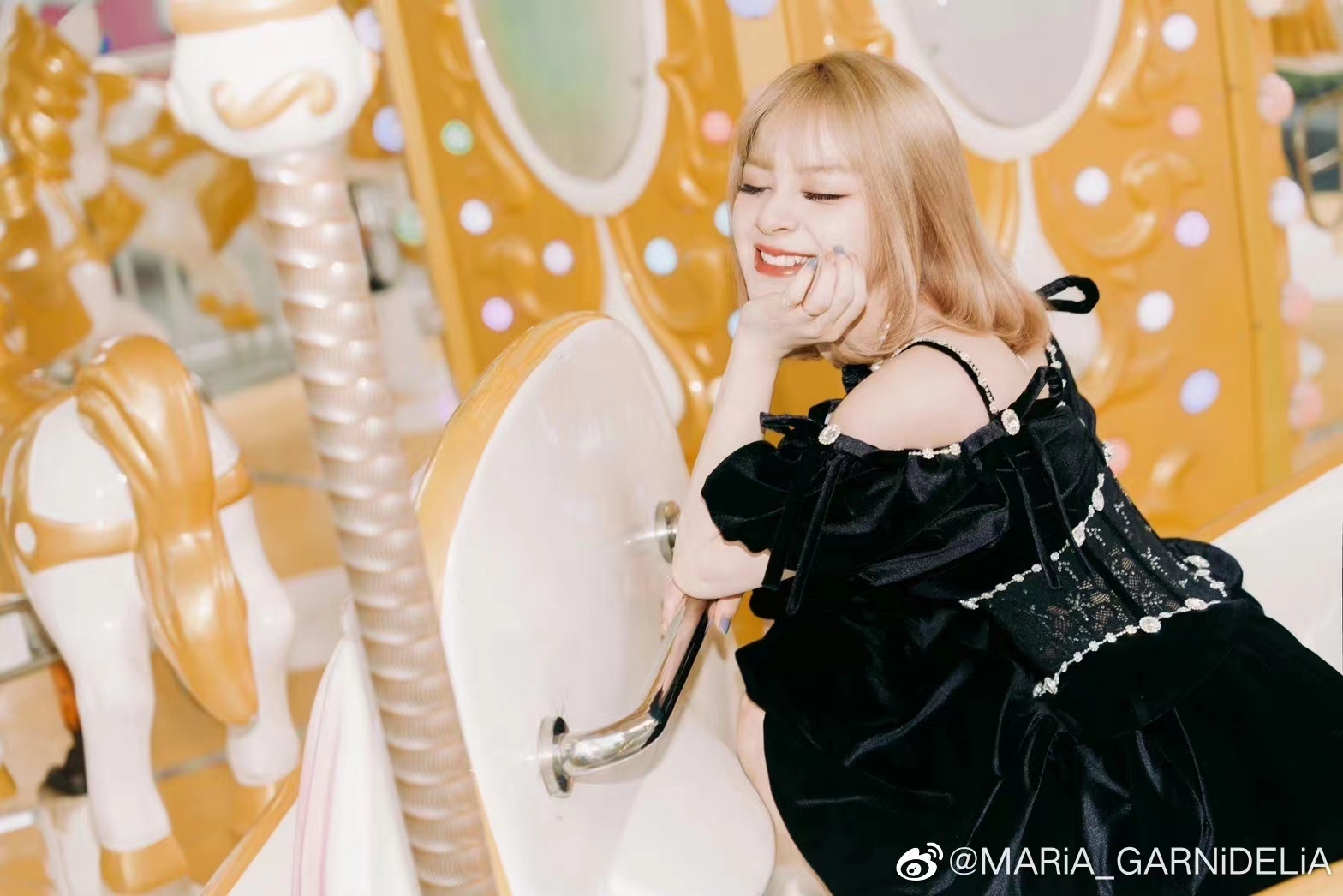 Is there a possibility that Meiyi Liya's "Pure Land of Ultimate Bliss ...