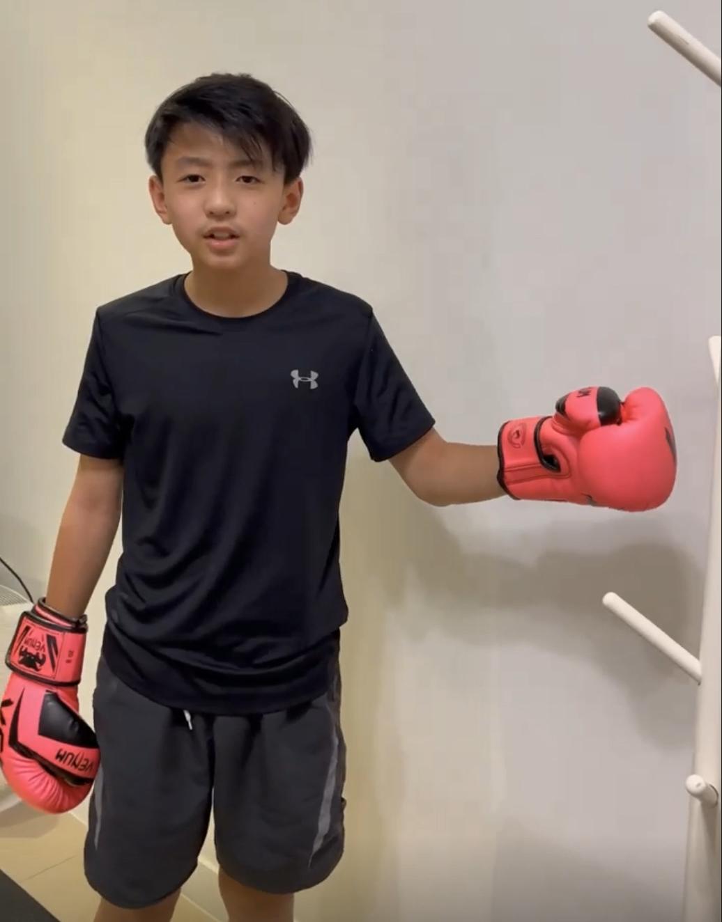 Cecilia Cheung's 12-year-old second son's handsome photos have changed ...