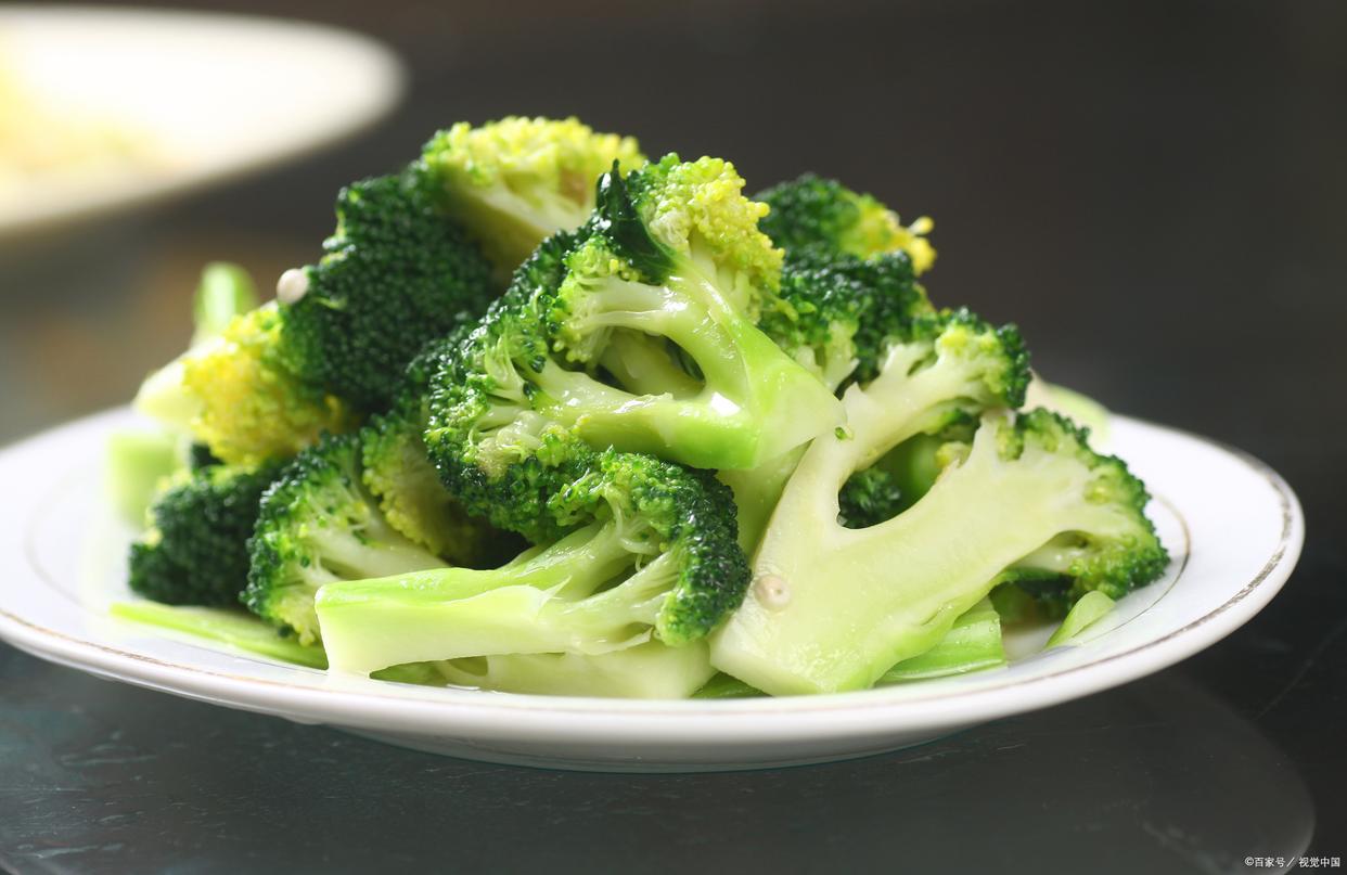 Fresh and refreshing, Garlic Broccoli makes you fall in love with ...