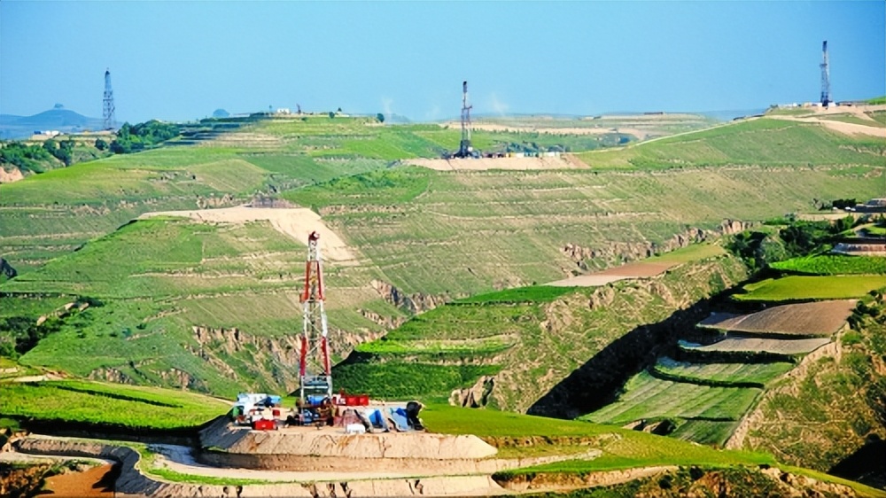 How does the acidic tuff in the Ordos Basin help geological research ...