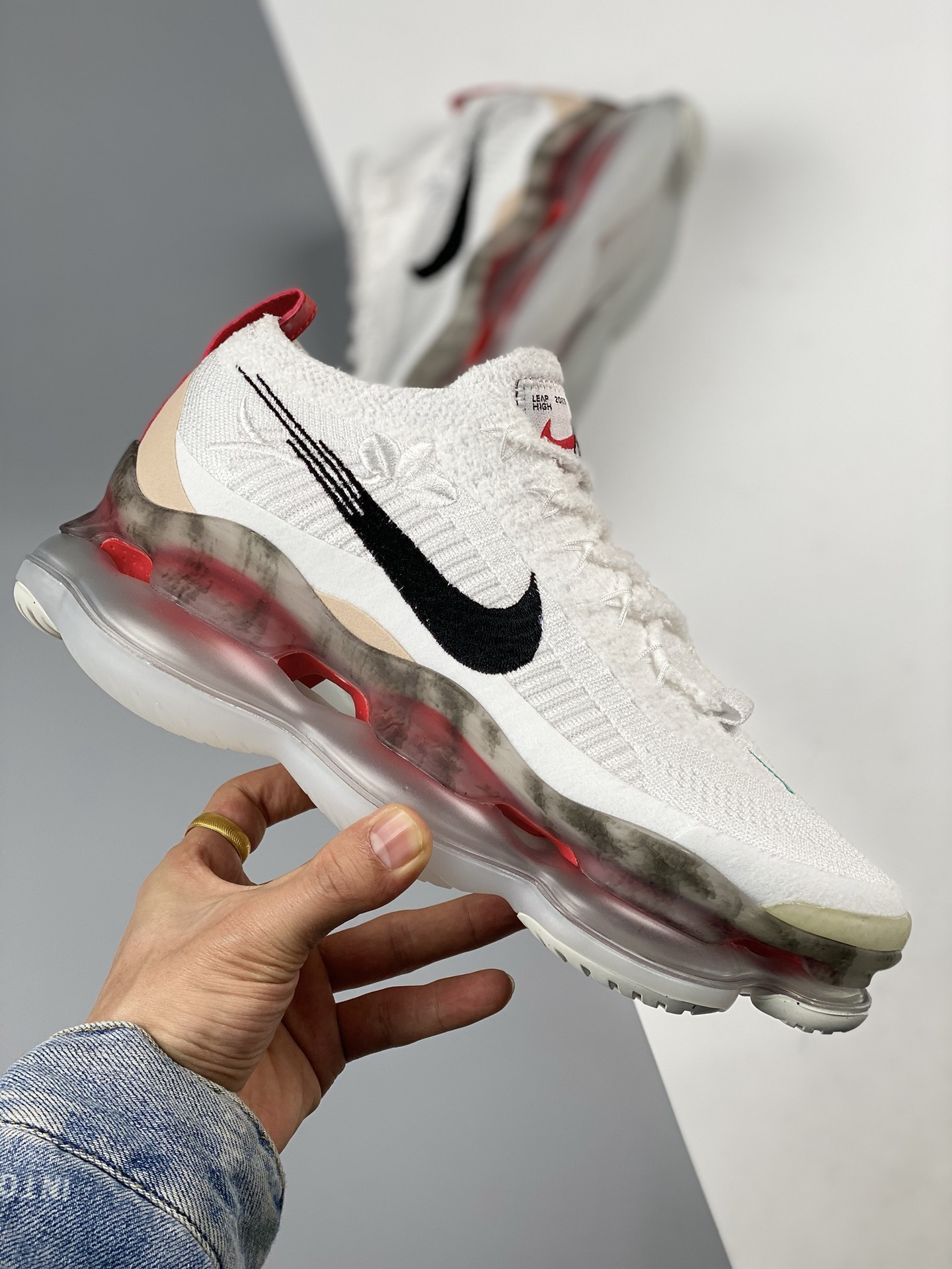 NIKE INVINCIBLE 2nd generation men's cushioned running shoes wear it ...