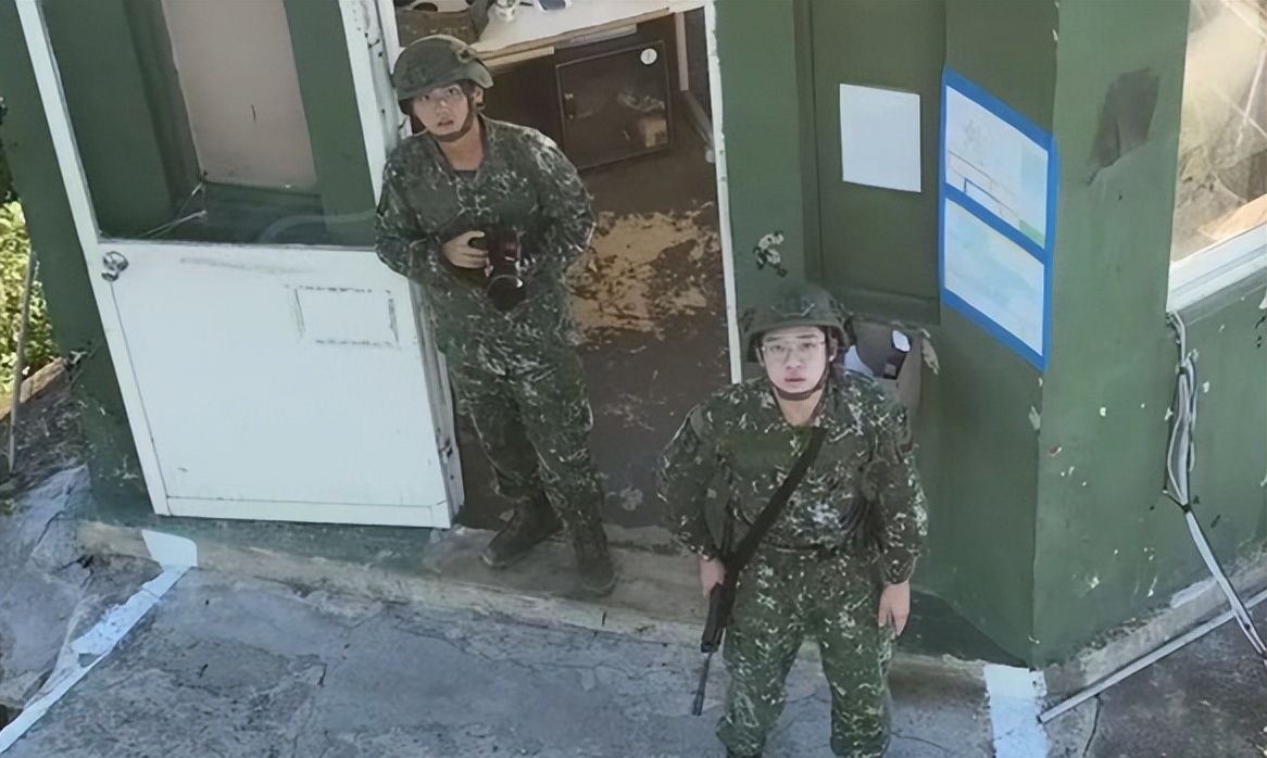 20 PLA military planes patrolled Taiwan, and drones took photos of ...