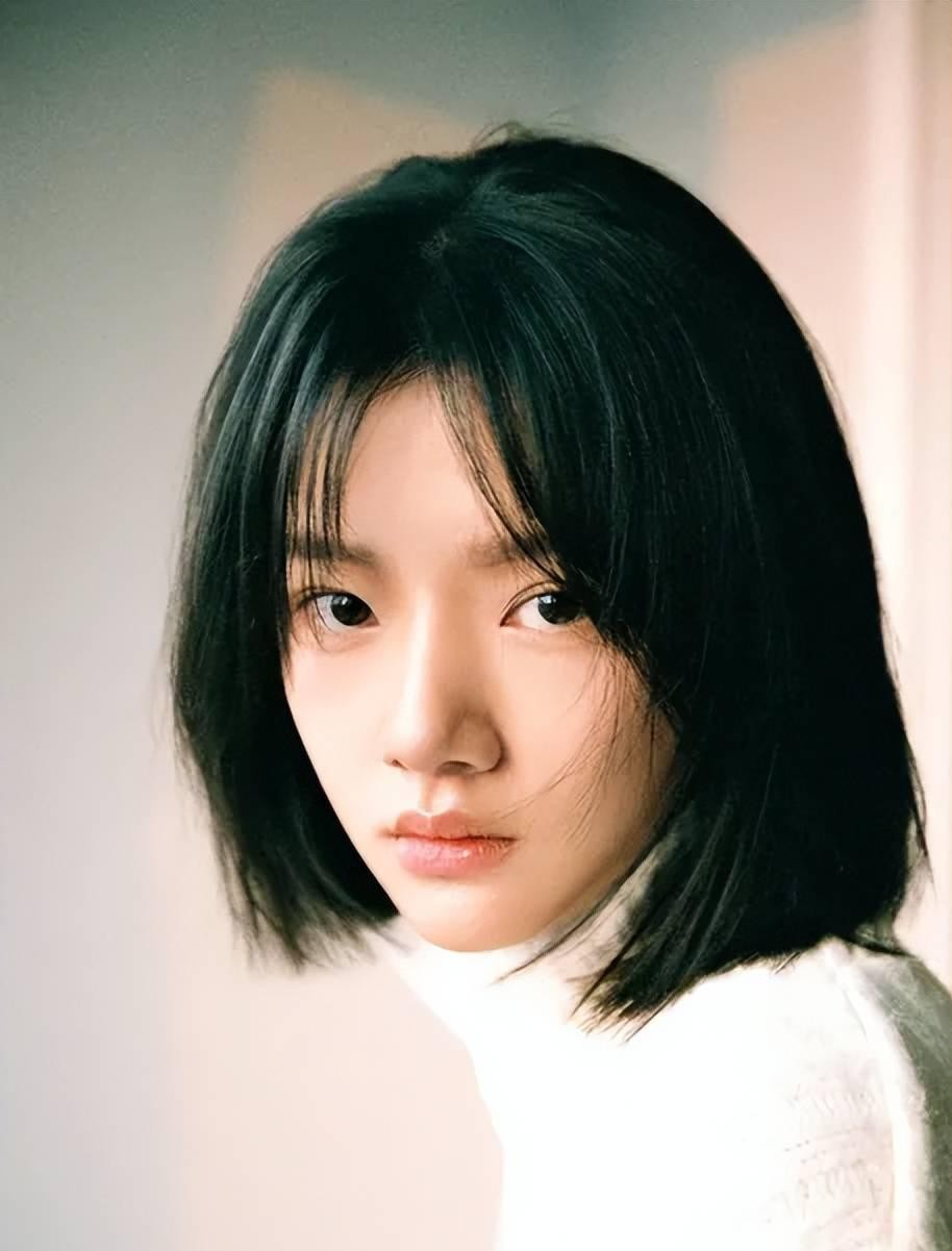 "Sadness Is Like a River" and "749 Bureau" Ren Min: At the age of 19 ...