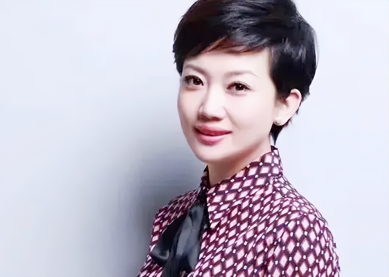 CCTV host Wang Duanduan is very talented, and now his 44-year-old ...