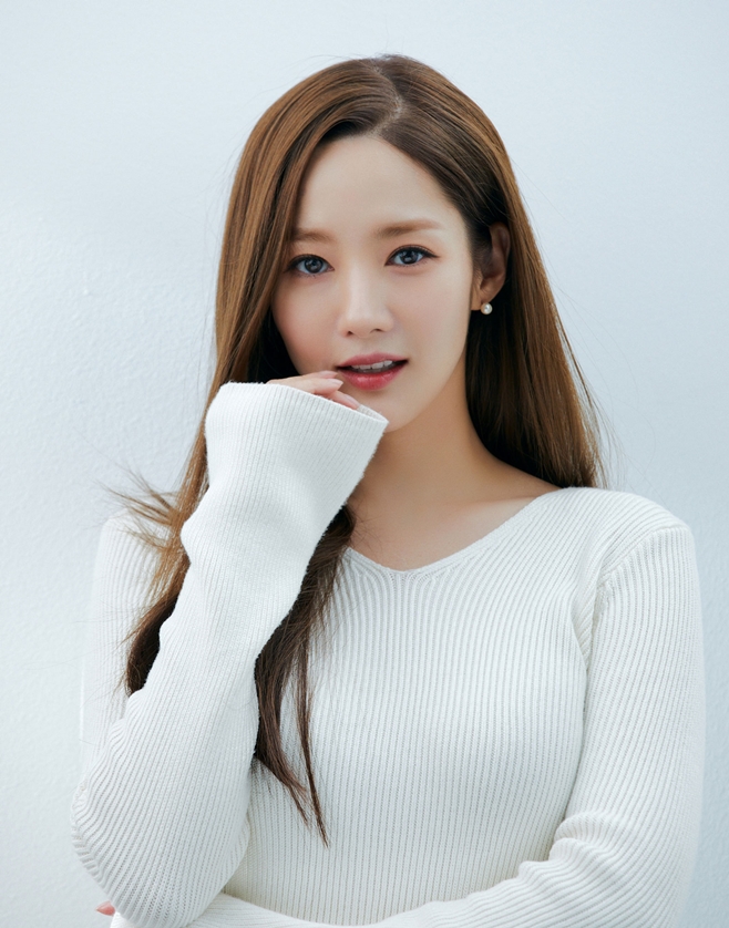 Nicknamed "Queen of Romance Comedy"!Park Min Young's new drama will ...