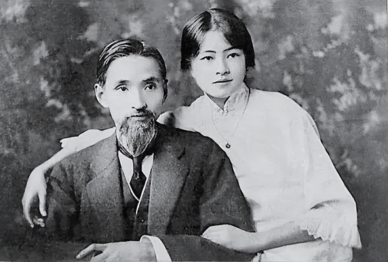 Lin Huiyin, the first goddess of the Republic of China, is a poet and a ...