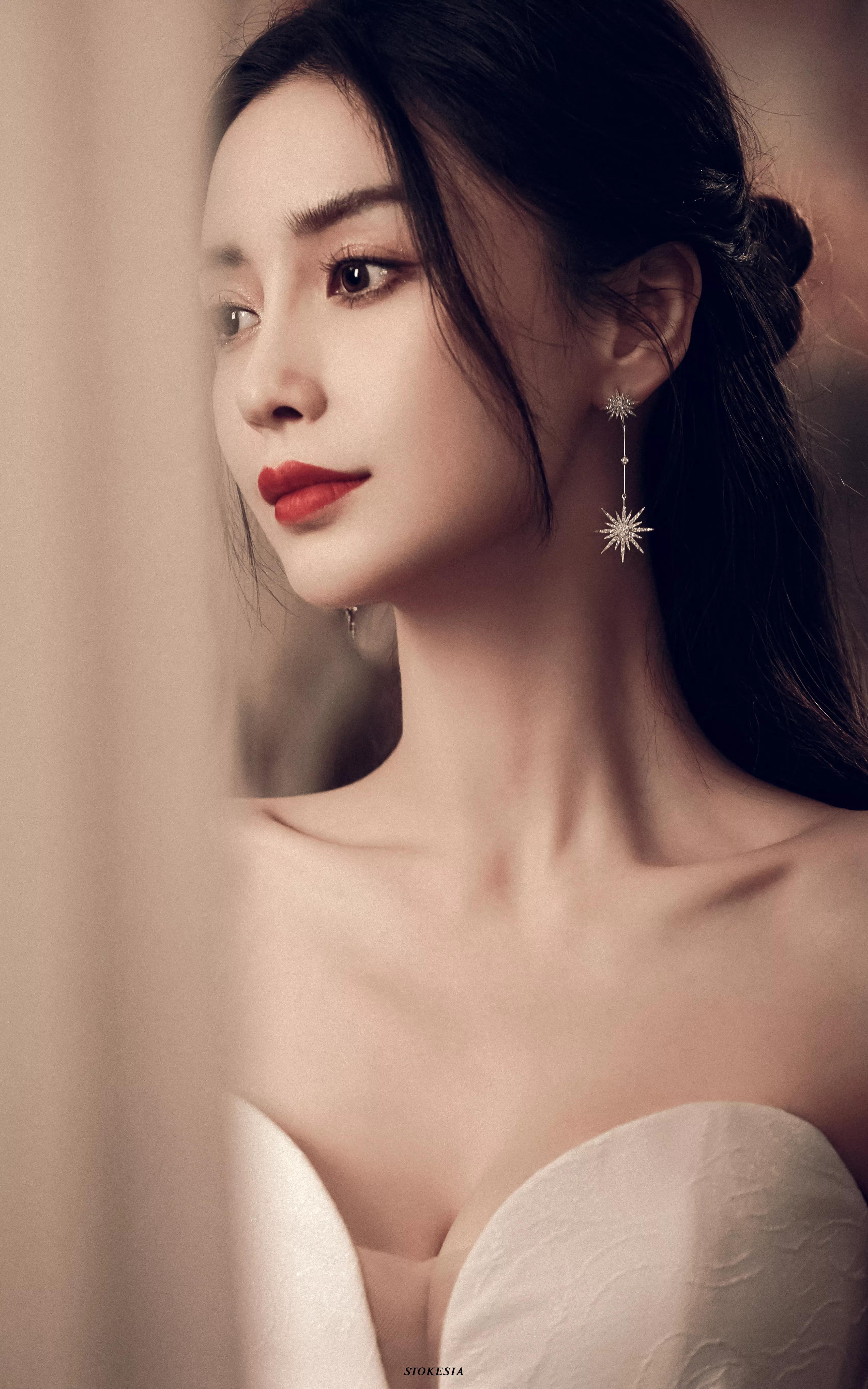 Star Wallpaper - Issue 121 - Angelababy - iNEWS