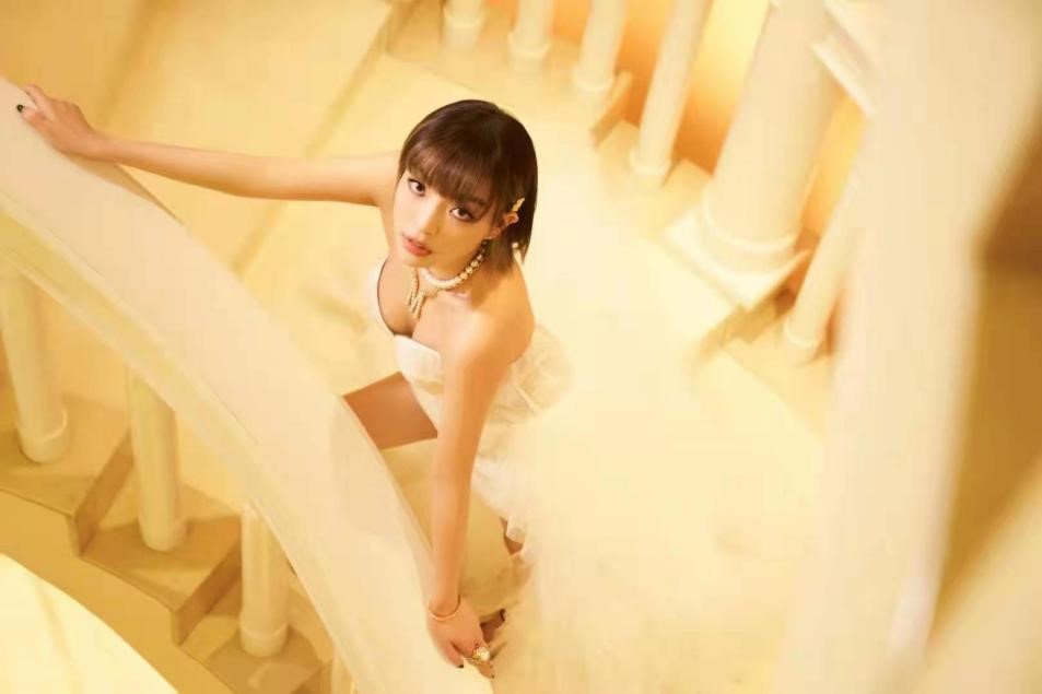 Beautiful and strong!Kind of Dream Music (DMG) VaVa Mao Yanqi won the Most Popular Female Rap ...