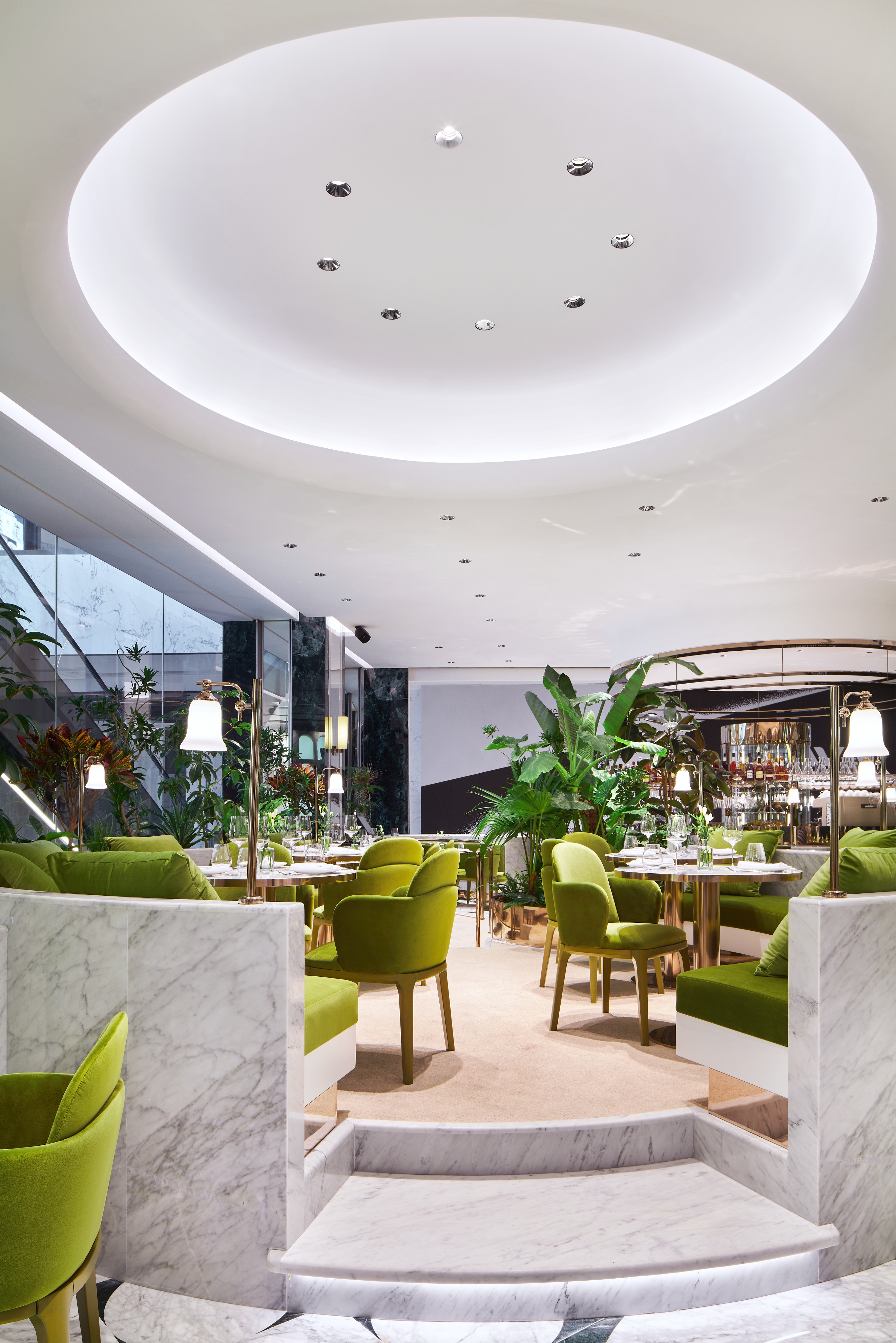 Shanghai's first champagne restaurant landed on West Nanjing Road - iMedia
