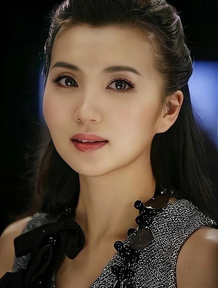 Star Photo Album-Chen Hao - iNEWS