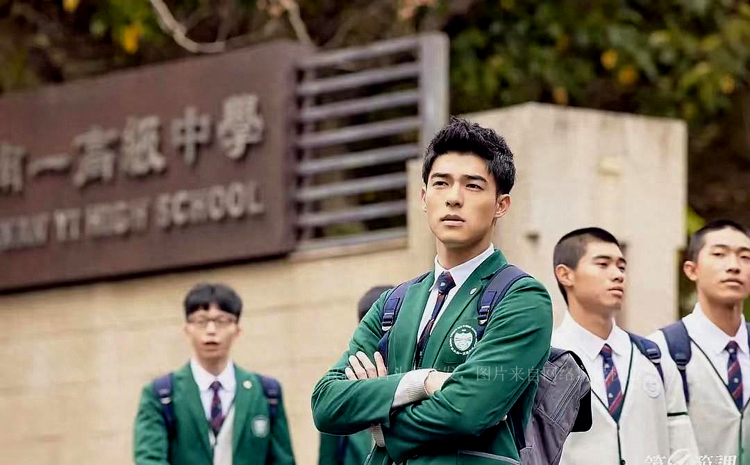 The Taiwanese drama "Lesson 9" has a rating of 74. It is a forbidden love, love crime suspense ...