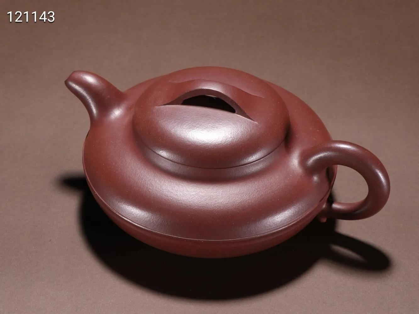 A set of Gu Jingzhou style purple sand teapots in the player's old ...