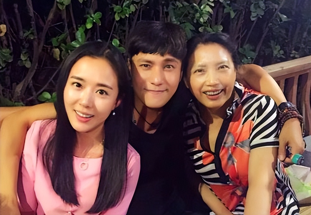 Chen Kun's 21-year-old son shows off Rolls-Royce! His appearance ...