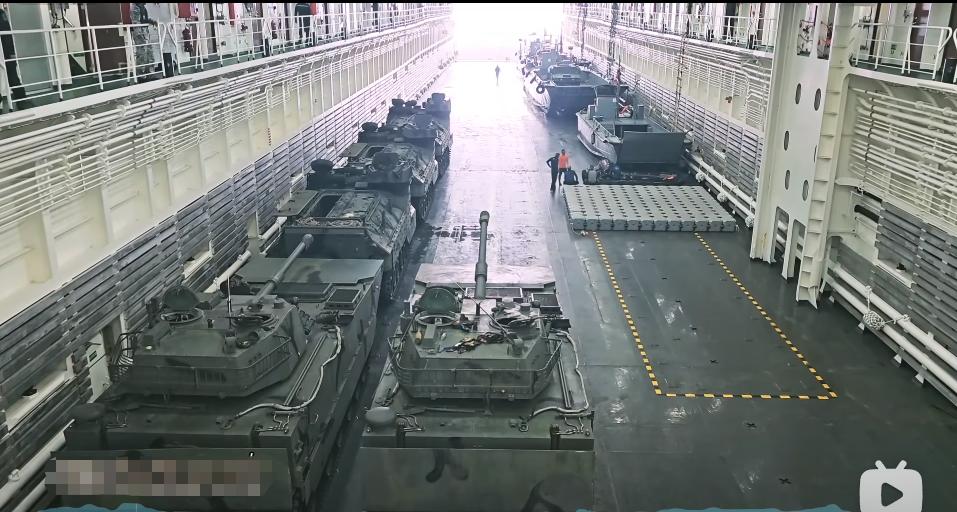 A few days after China sold the Type 071 landing ship to Thailand, it ...