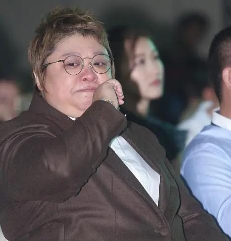 Han Hong, who has been doing charity work for more than ten years, has ...