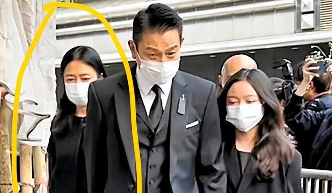 Three touching and tearful moments at Andy Lau's father's funeral ...
