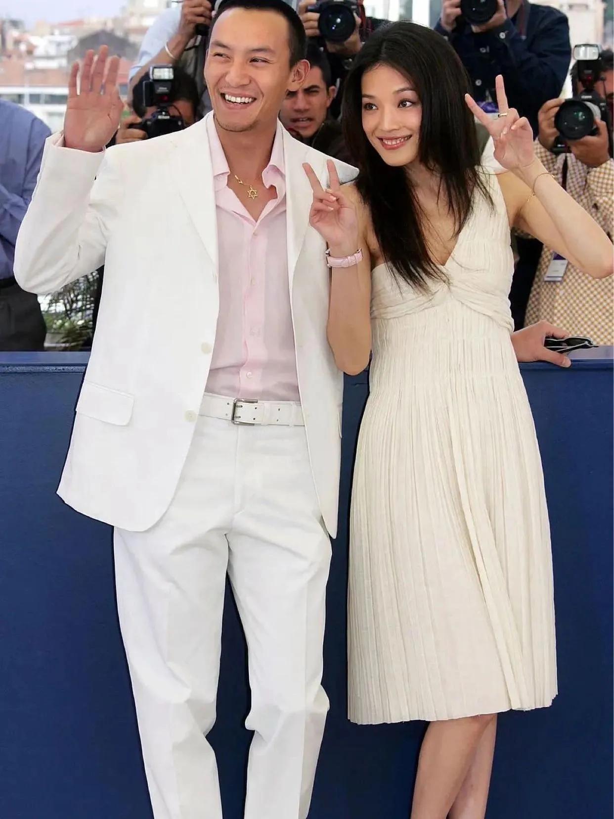 Shu Qi is beautiful abroad again, her white dress flutters like a ...