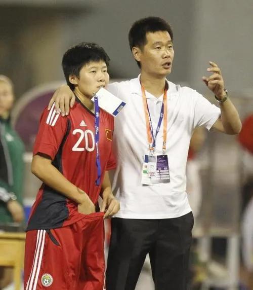 The new head coach of the Chinese national football team, Li Xiaopeng ...