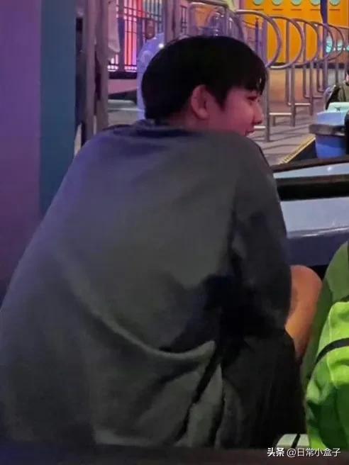 A recent photo of Jimmy Lin's son Kimi was exposed, and his side face ...