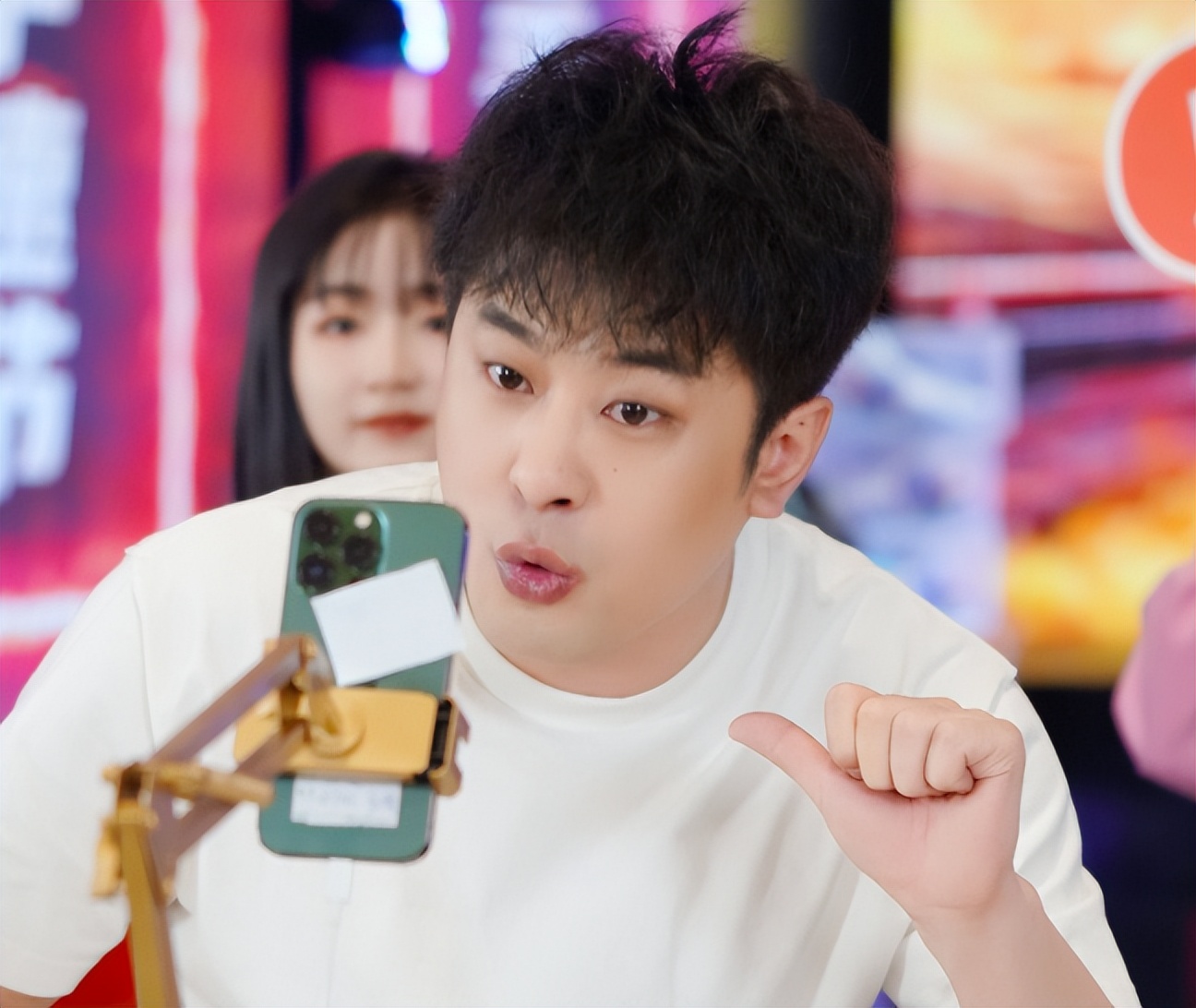 Chu Ruixue praised her husband Simba for his strong ability, she ...