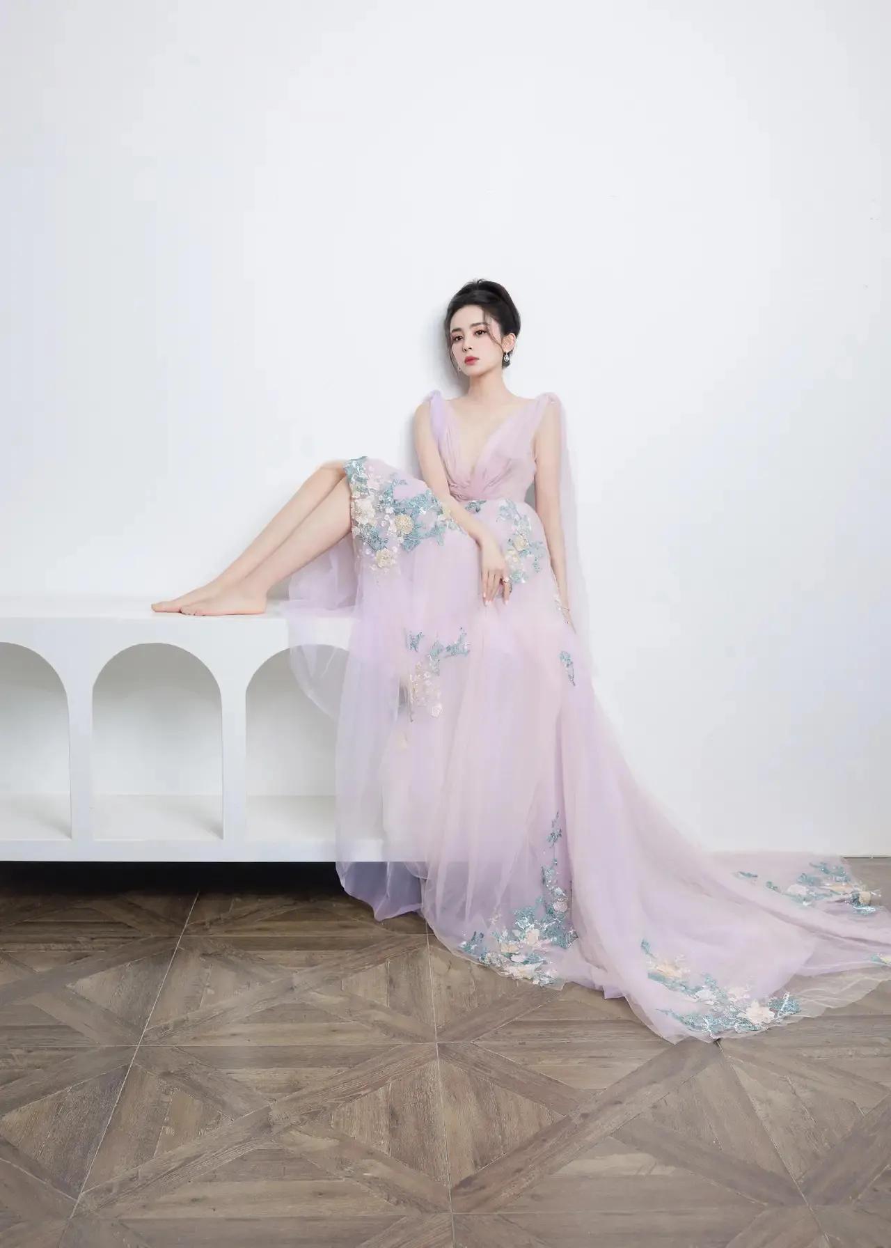 Nuozha's pink gauze skirt is full of fairy spirit - iNEWS