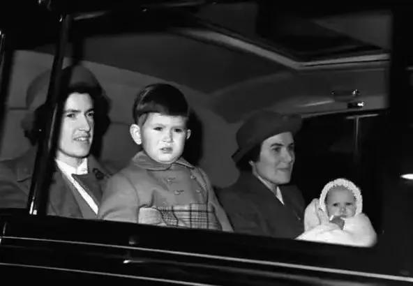 Rare photo of Prince Charles as a child with two nannies - iNEWS