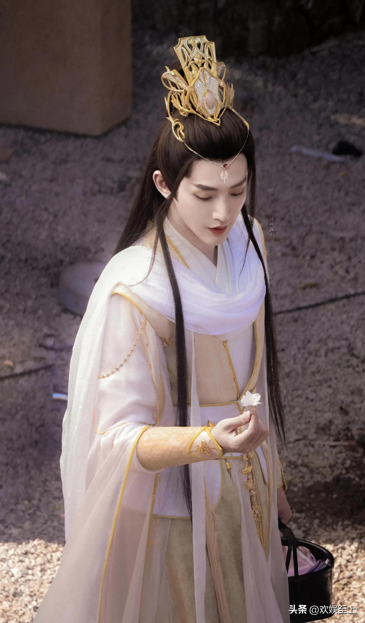 Deng Wei, a new actor in costume dramas, was wet to rheumatism before ...